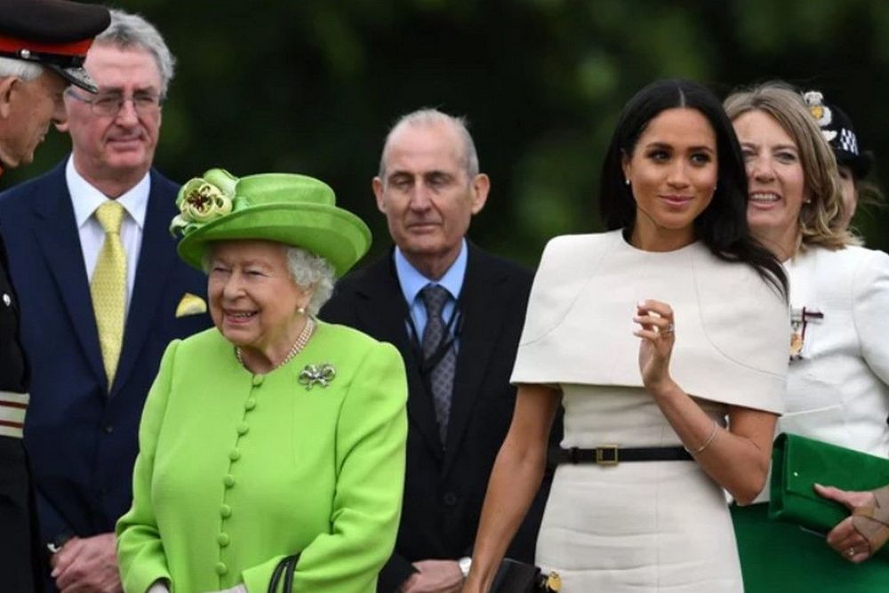 50 Best Royal Outfits That Made History - Ftoutreach